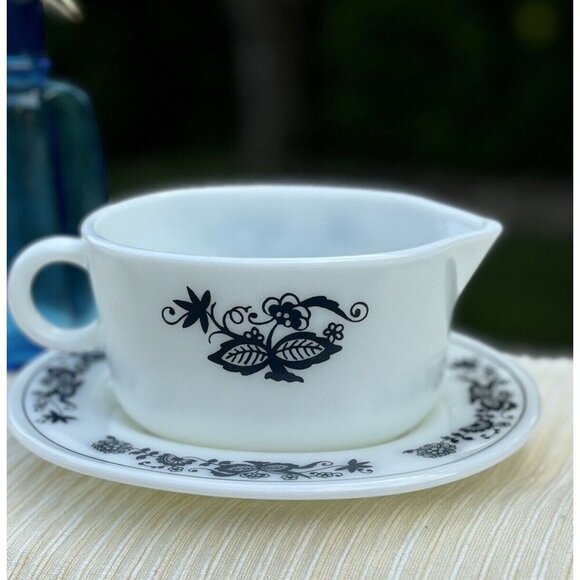 Pyrex | Dining | Pyrex White And Blue Gravy Boat With Saucer | Poshmark
